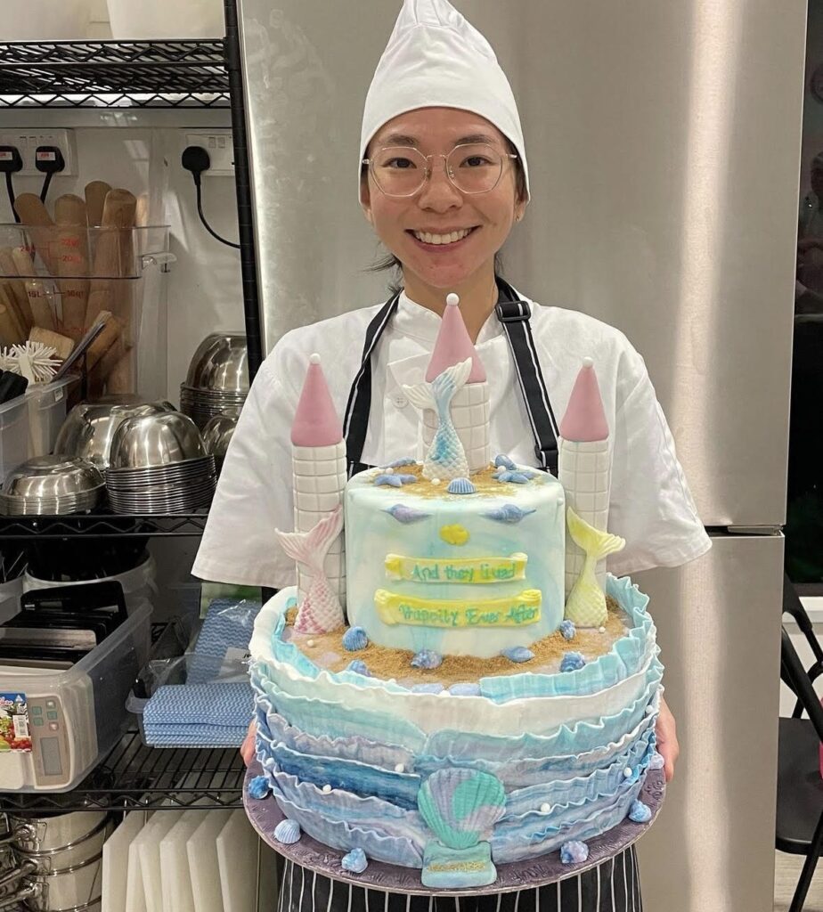 About: Dr Anna - Dr Sin Yong